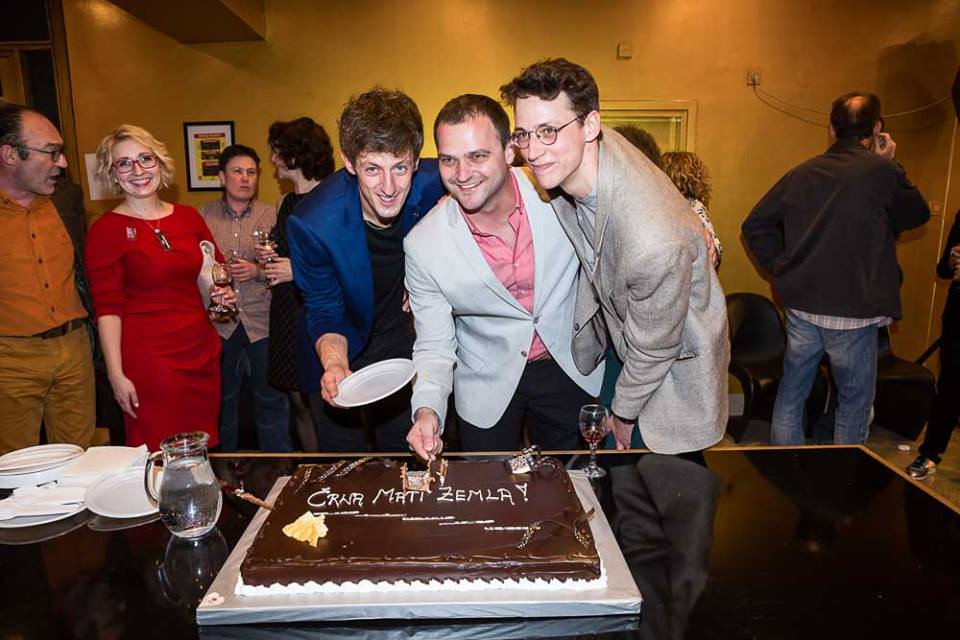 Nakon odličnih kritika za predstavu “Črna mati zemla” Kristian Novak ...