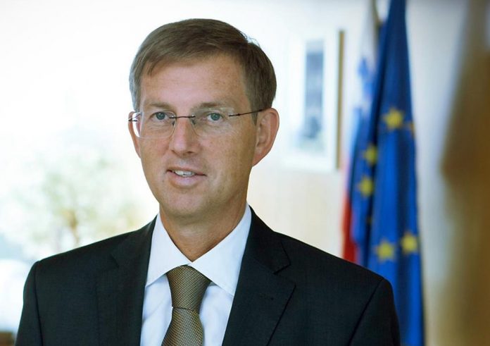 Slovenski premijer u subotu osobno smirivao razočarane građane u ...