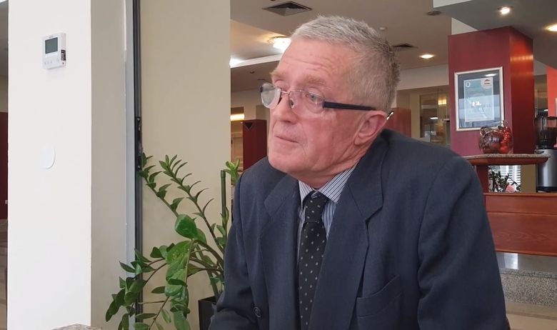 Prof. Dragičević: Ja sam u školi zmaj, drugim nastavnicima učenici rade ...