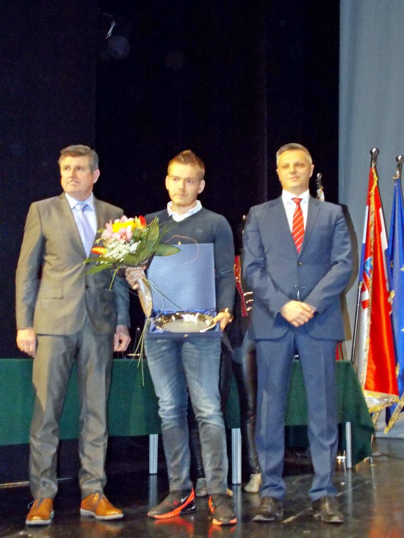 Antonia Ružić, Alan Perko, rukometašice Zrinskog i rukometaši Čakovca ...