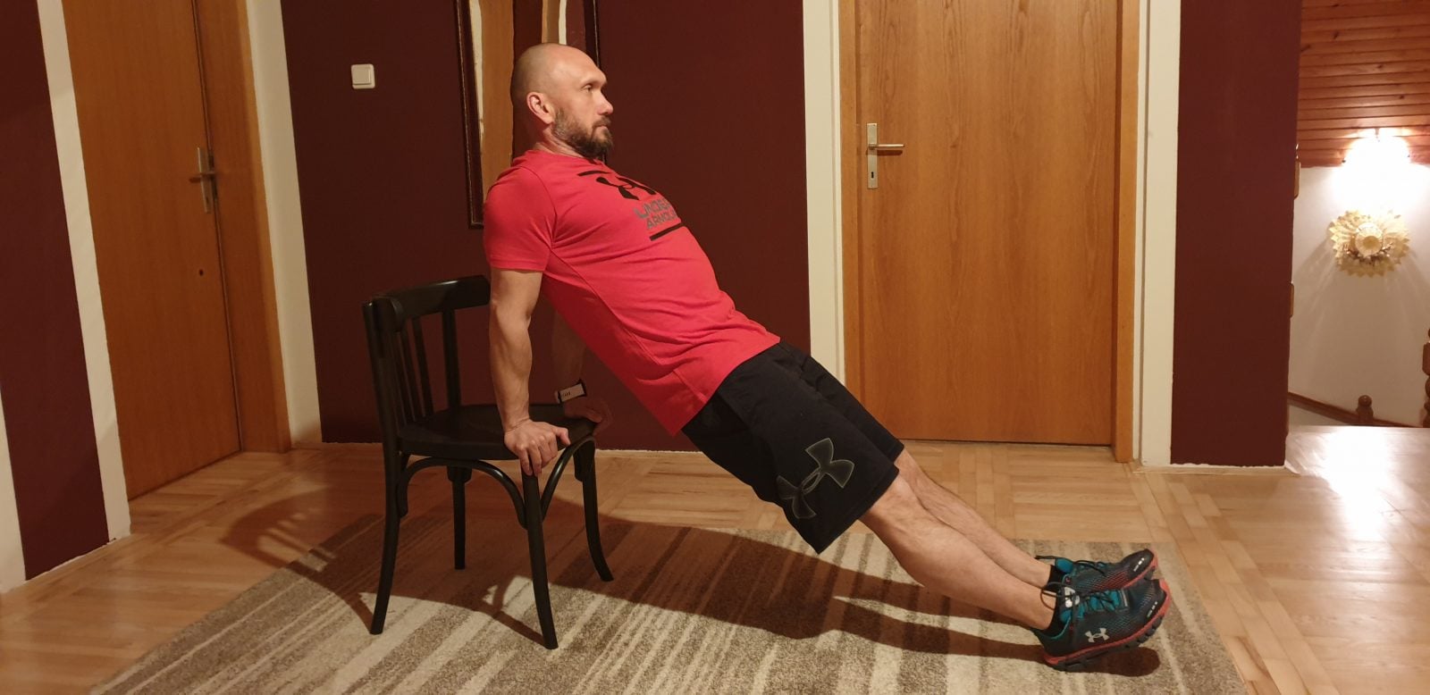 TRENER Goran Vuk donosi trening koji možemo napraviti kod kuće!