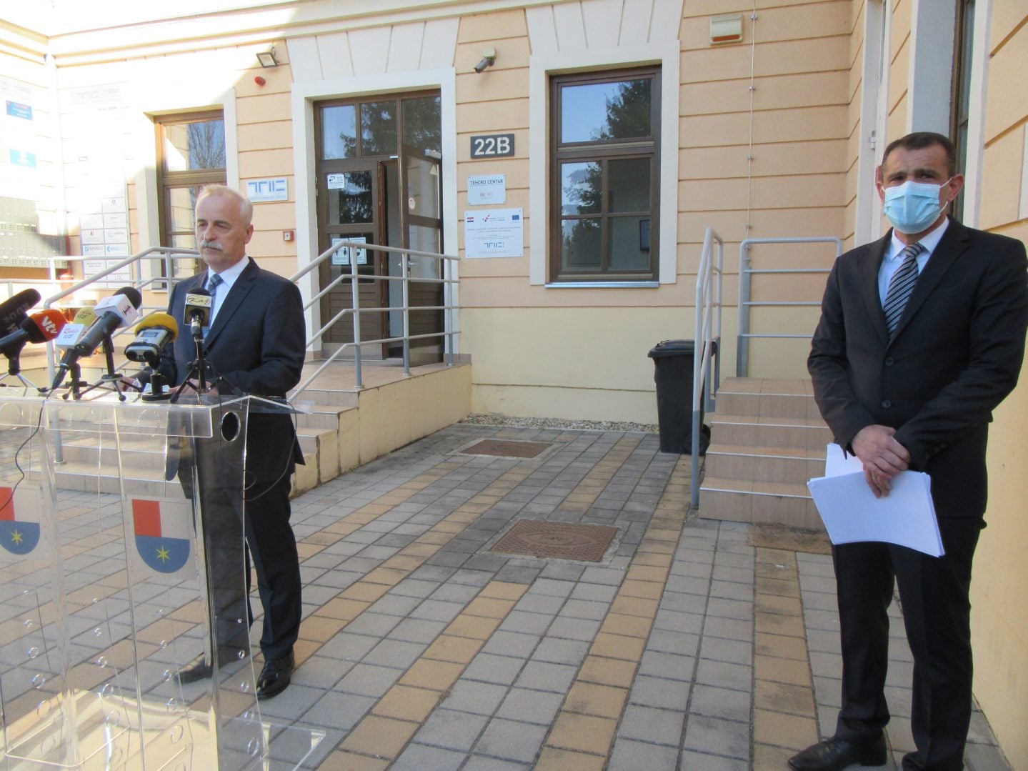 Mladen Novak predsjednik Skupštine i Matija Posavec rastali se na kraju ...