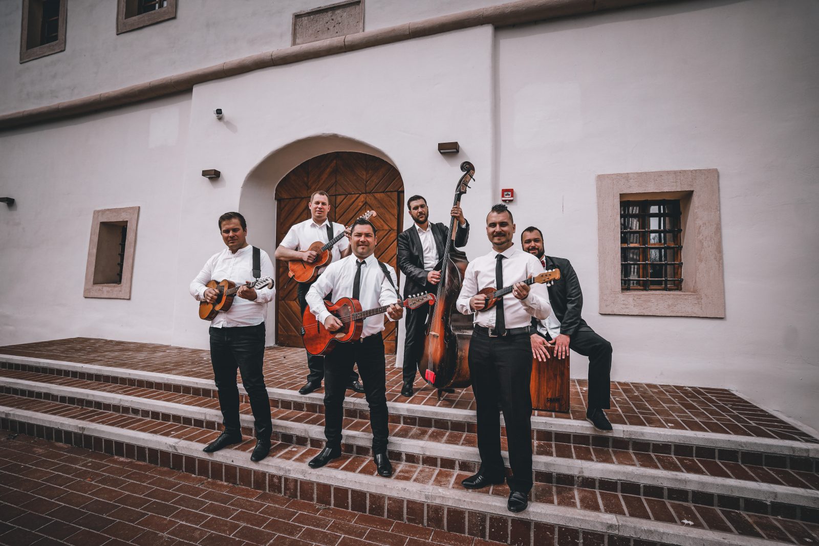 Tamburaški sastav Odabrani snimio novu pjesmu - F srce si mi zašla