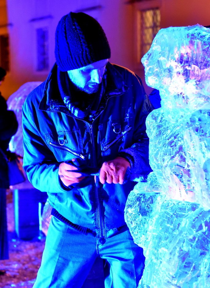 Umjetničke ledene skulpture: Ledena simfonija u Varaždinu 23. prosinca ...