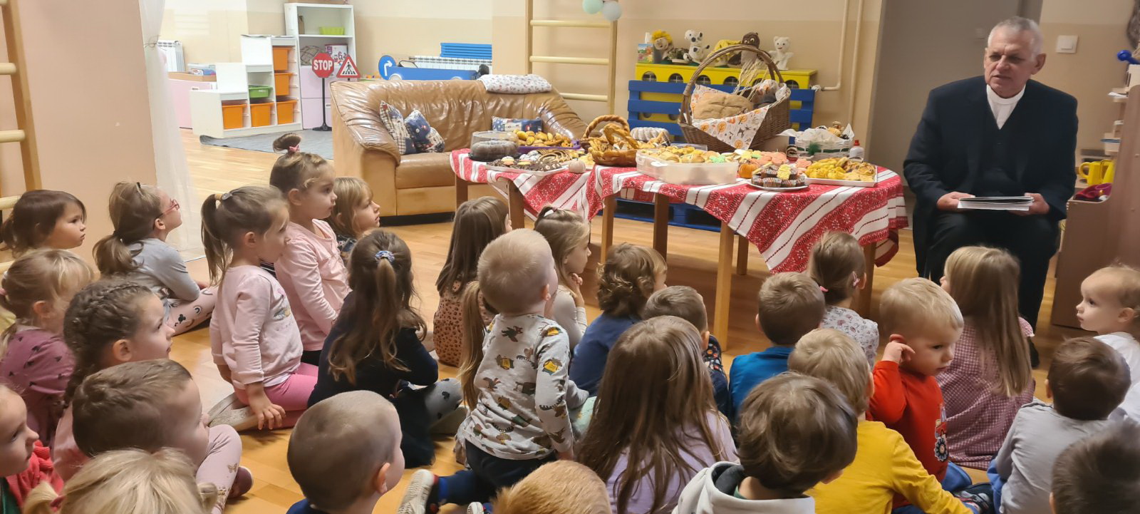 Djeca iz vrtića Pčelice u Ivanovcu saznala sve o tome kako nastaje kruh