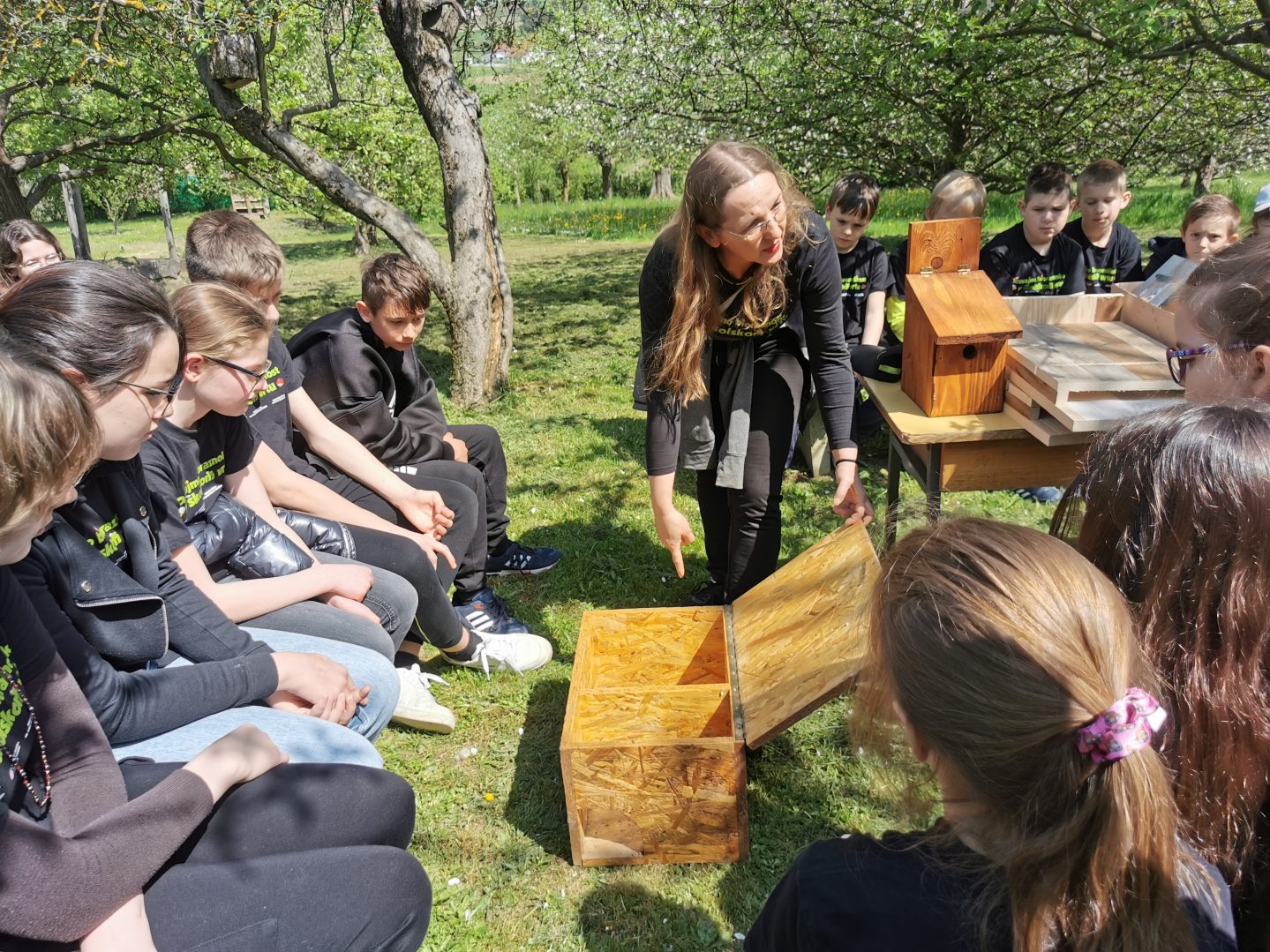 Projekt Udruge Biovt: Čuvamo bioraznolikost u školskom vrtu u OŠ ...