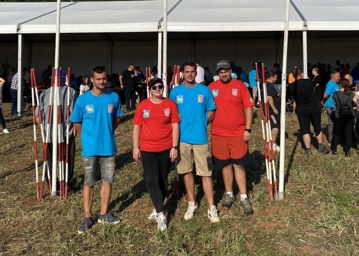 Valentino 6. a Nikola 7. na državnom natjecanju u oranju u Poreču