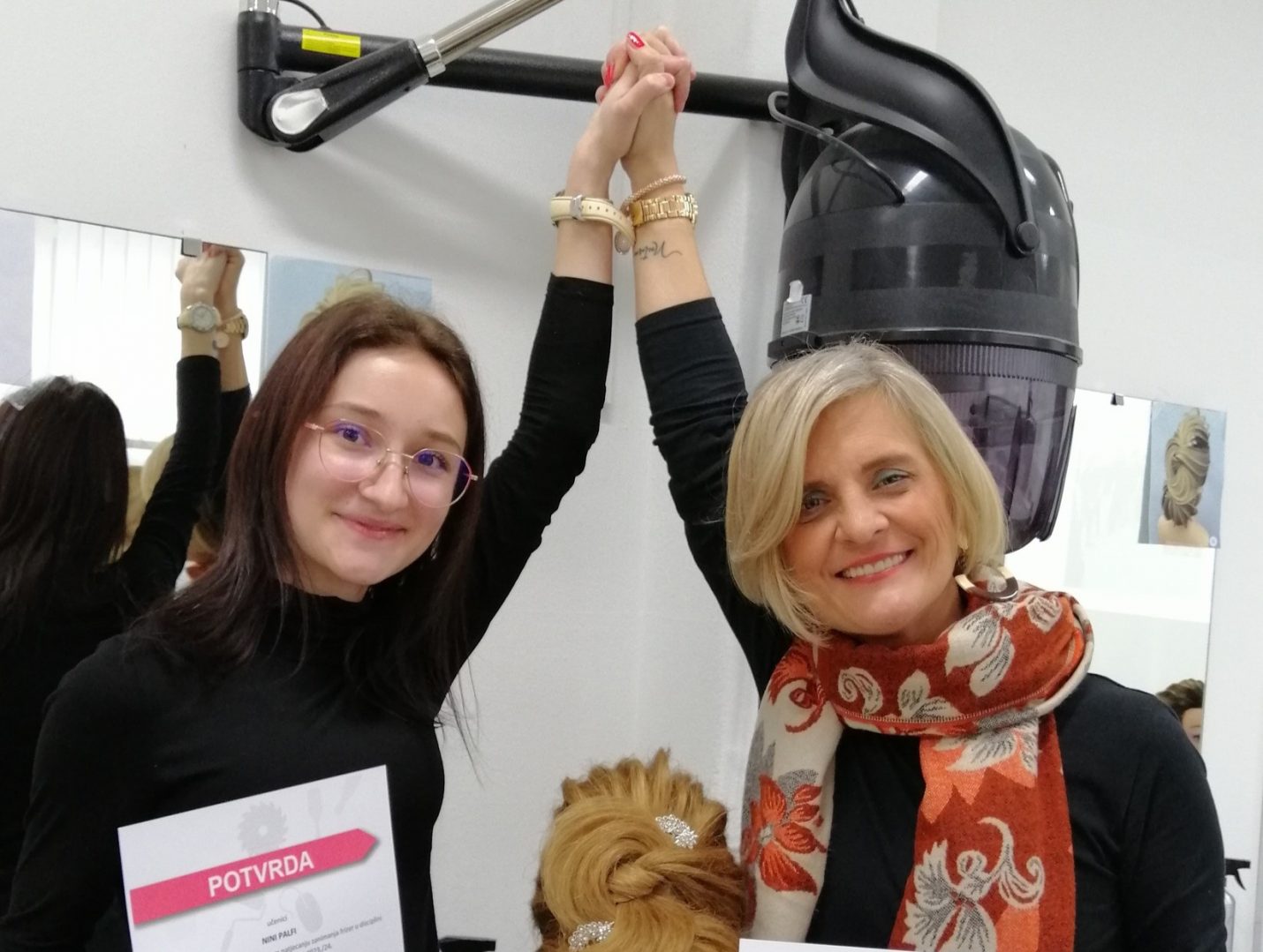 Nina Palfi osvojila prvo mjesto na natjecanju frizera i plasman na ...