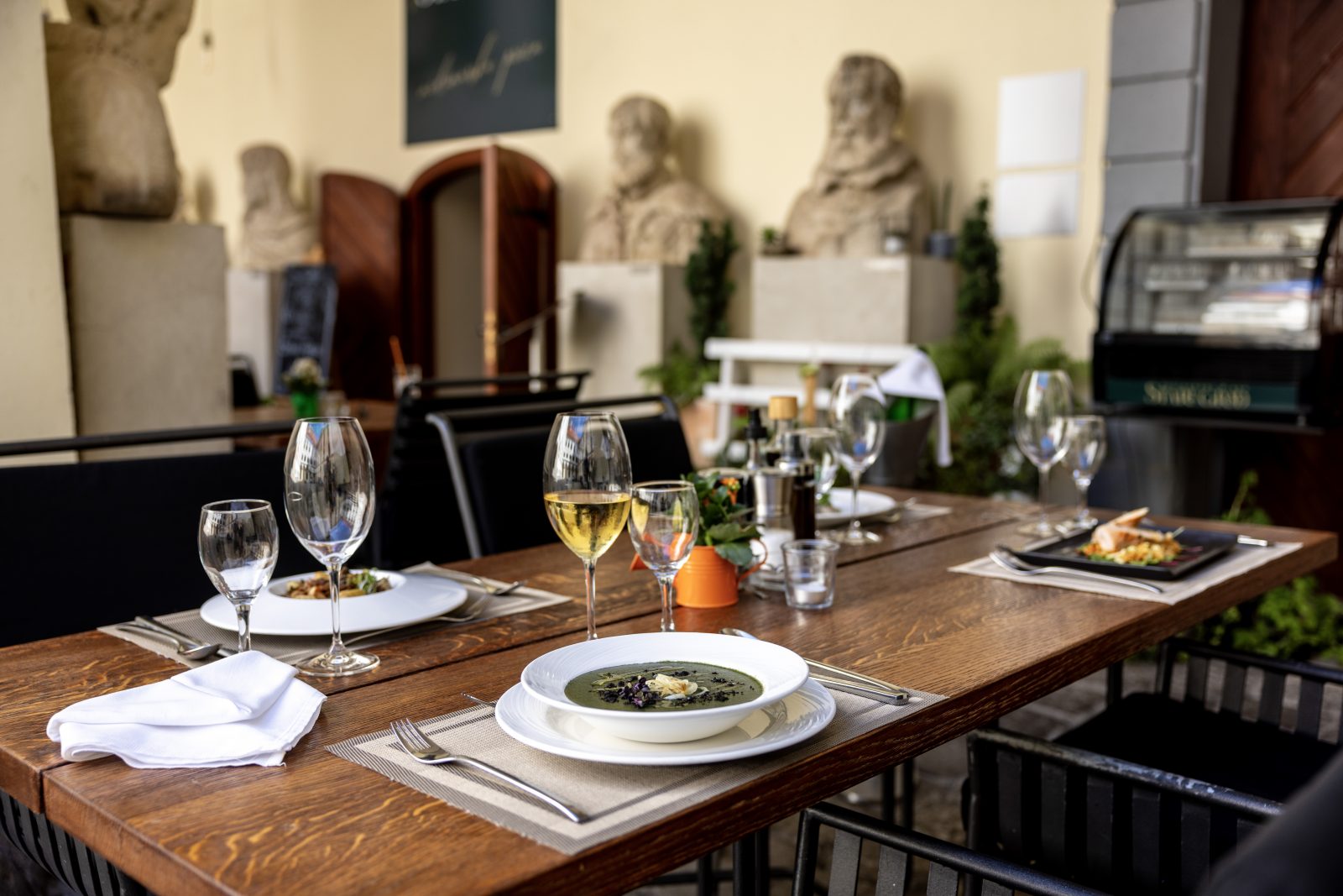Restoran Stari grad: Biodinamička međimurska priča u jedinstvenom ...