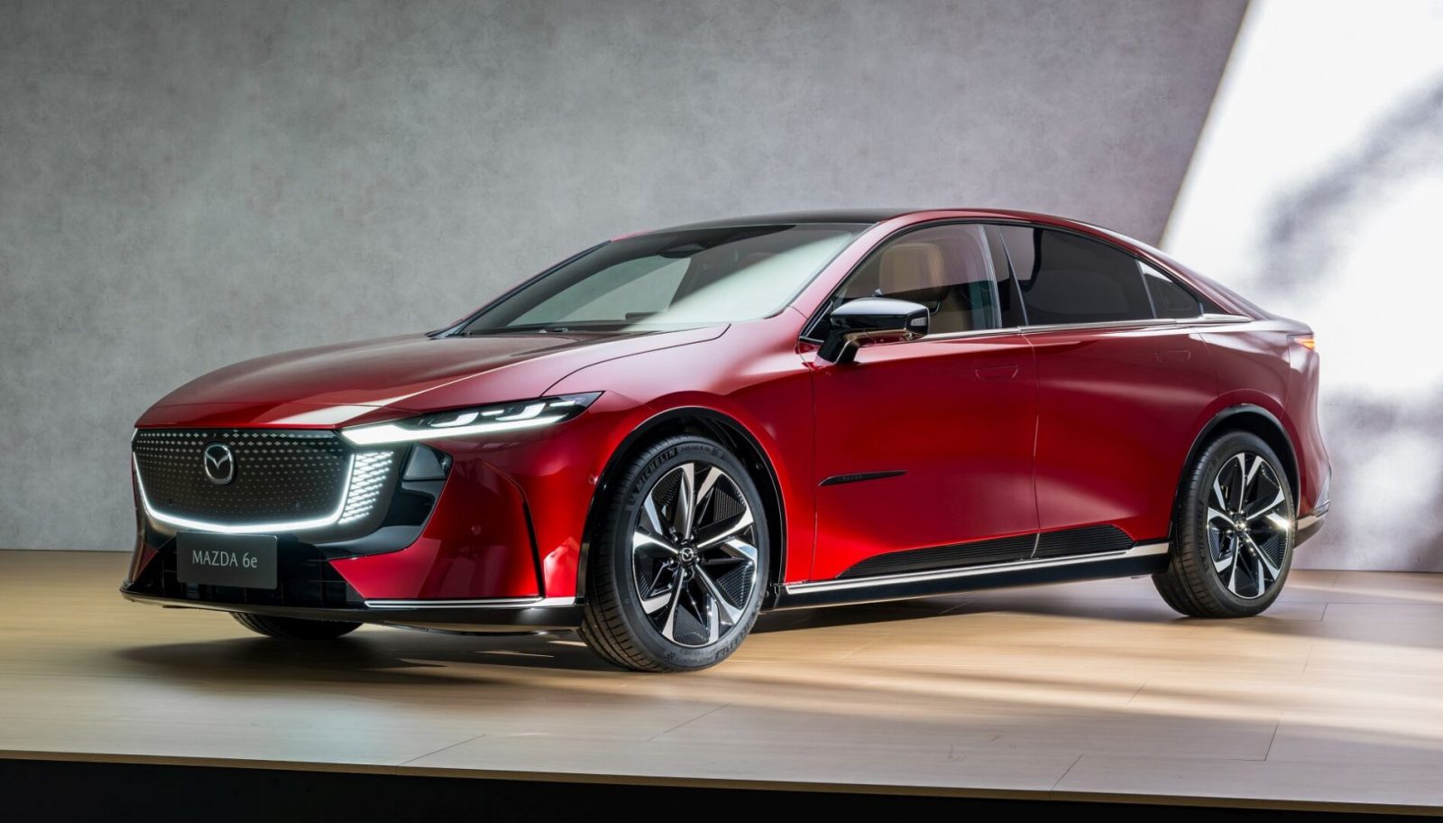 Nova Mazda EZ-6 predstavljena u Europi
