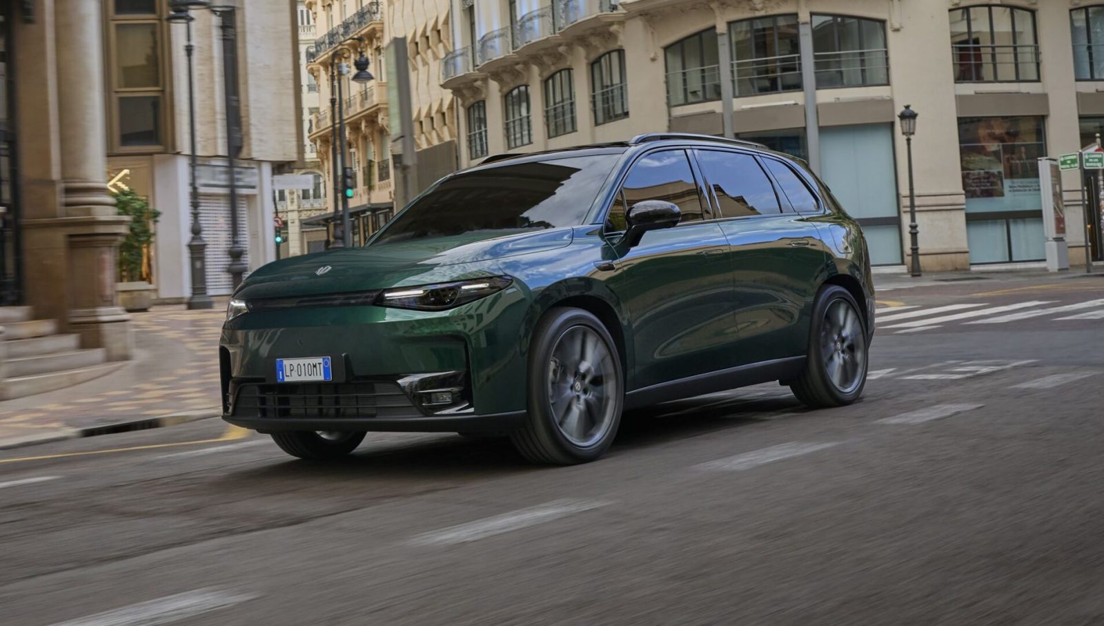 Leap motor najavljuje električni C10 REEV s dodatnim benzinskim motorom