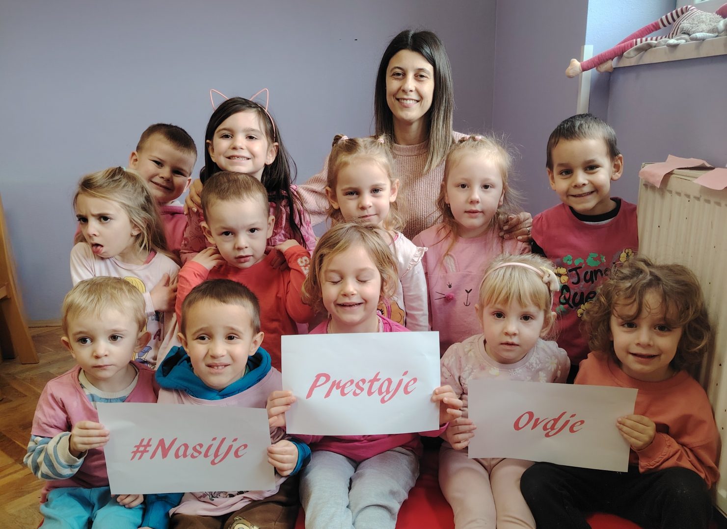 Pčelice obilježile Dan ružičastih majica