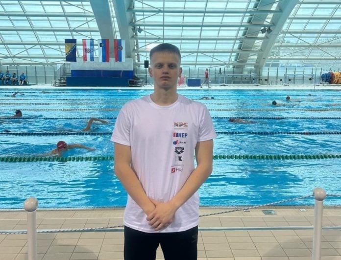 Mario Beliga nastupa za Hrvatsku na plivačkom četveromeču