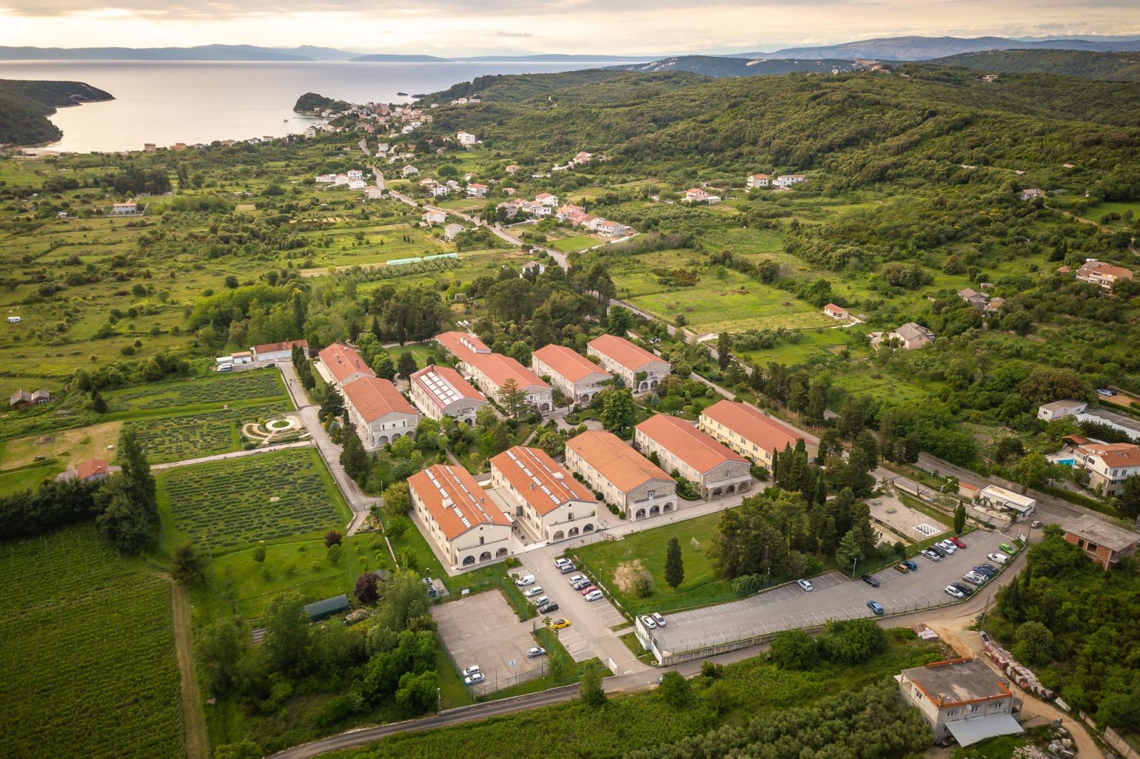 Život na otoku Rabu i rad u specijalnoj bolnici Insula