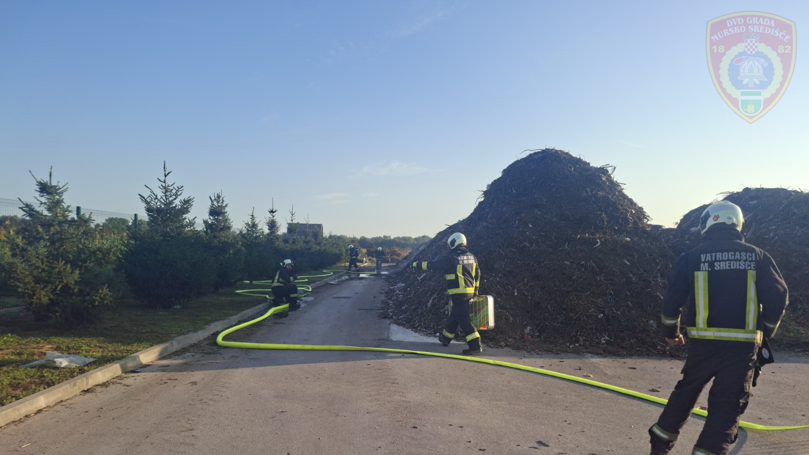 Vatrogasci Murskog Središća intervenirali zbog požara u reciklažnom dvorištu